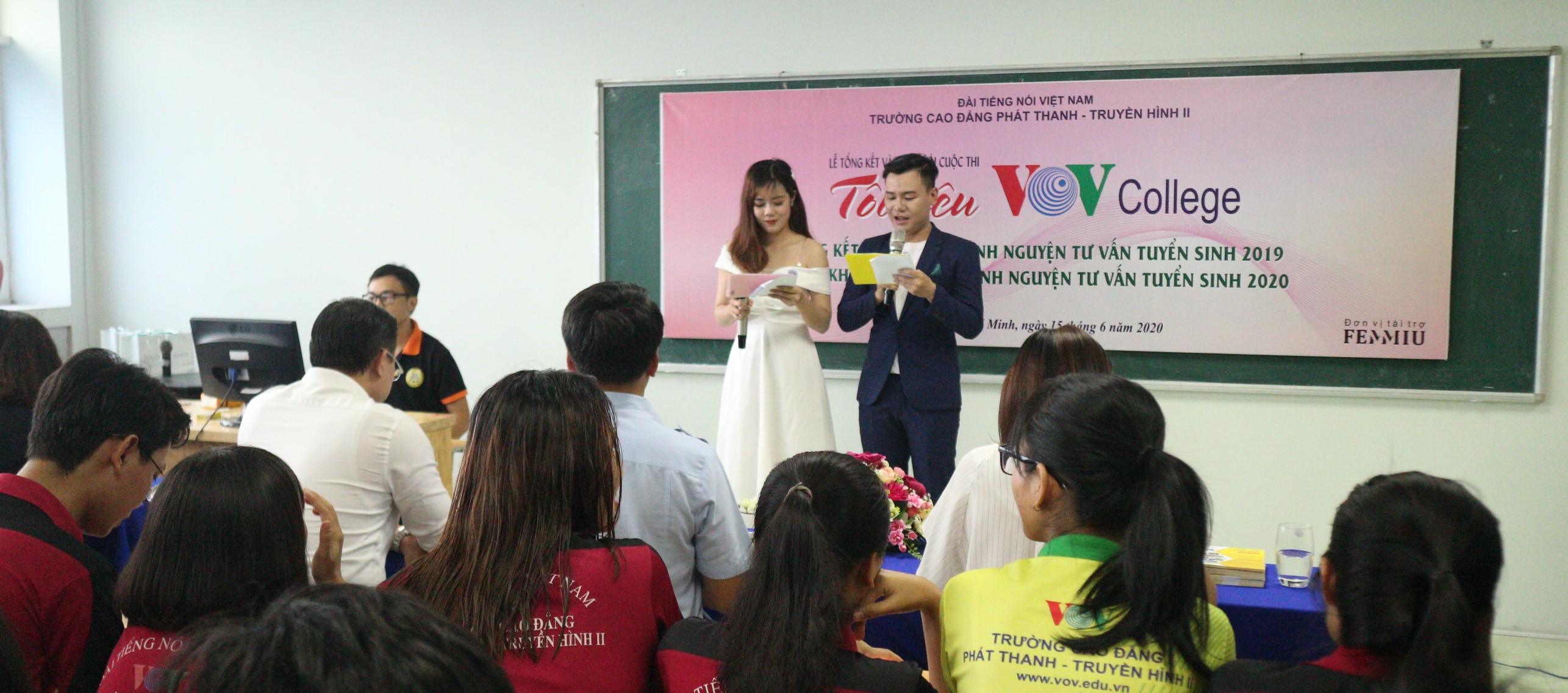 Tổng kết và trao giải cuộc thi “Tôi yêu VOV College” | vov.edu.vn