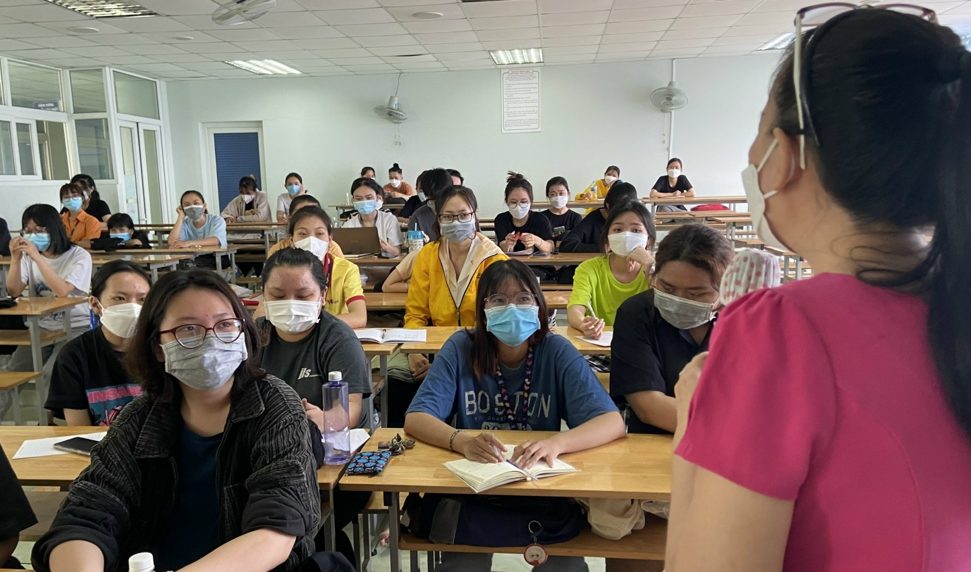 VOV College: Tư vấn thực tập cho sinh viên ngành Quan hệ công chúng ...