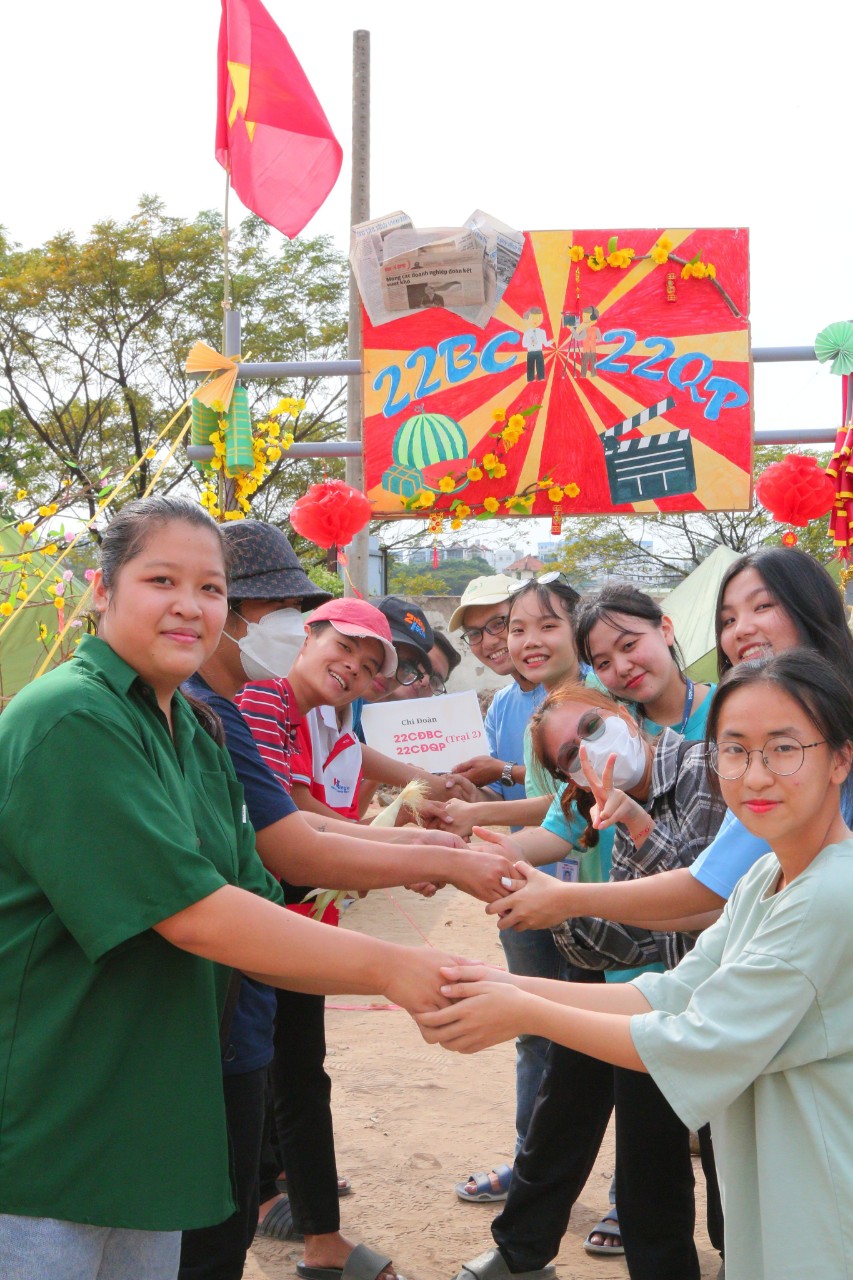 HỘI TRẠI SẮC XUÂN VOV COLLECGE 2023 – SẮC MÀU CỦA SỰ GẮN KẾT VÀ TRẢI ...